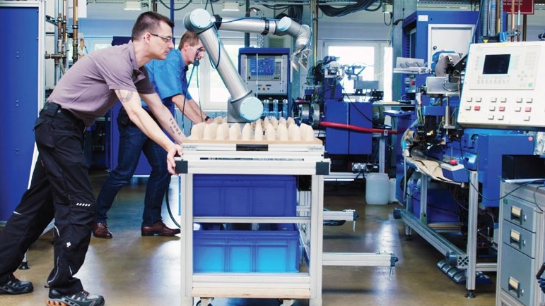 Collaborative Robots Fill Automation Gaps For Medical Device ...